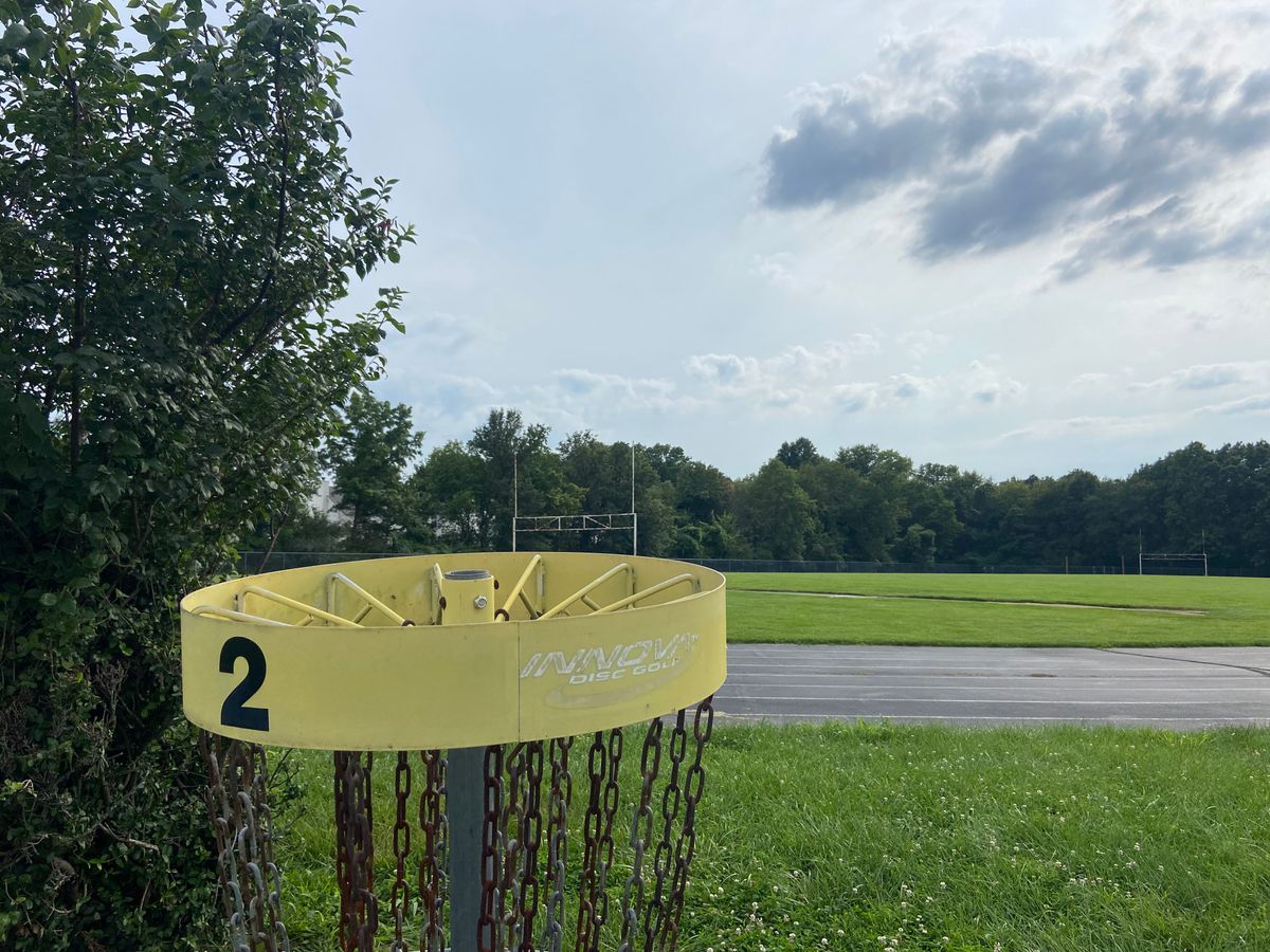 Selvidge Middle School - Ballwin, MO | UDisc Disc Golf Course Directory